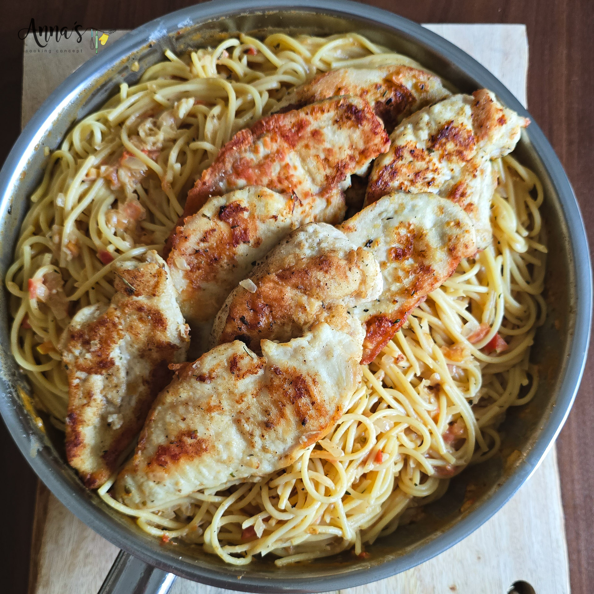 Creamy Chicken Spaghetti - Anna Cooking Concept